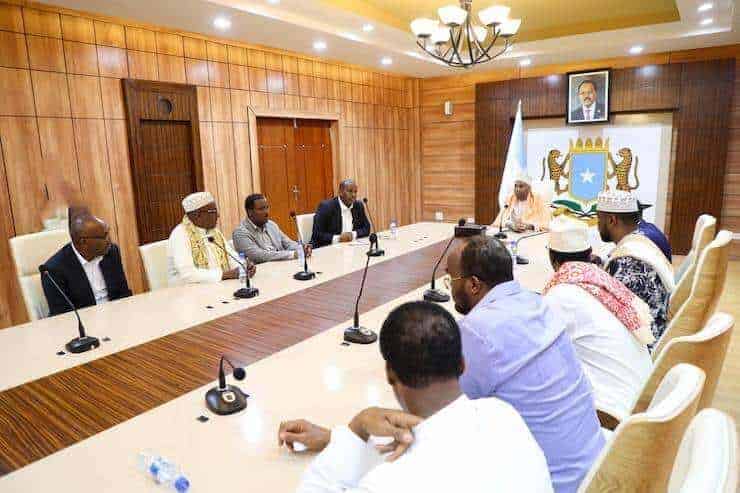 Ra'iisal wasaare Kheyre oo kulan isugu yeeray Ganacsatada Muqdisho ...