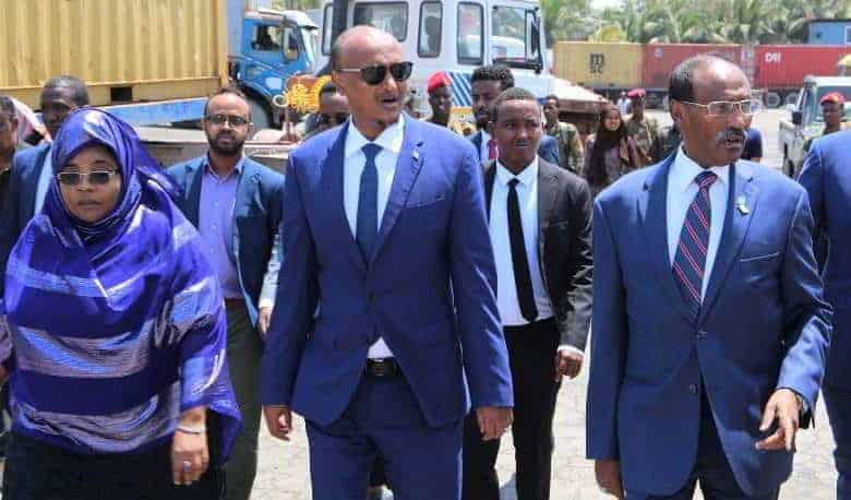 Calaamado muujinaya inuu Mahdi Guuleed u shaqeynayo sida Ra'iisal ...