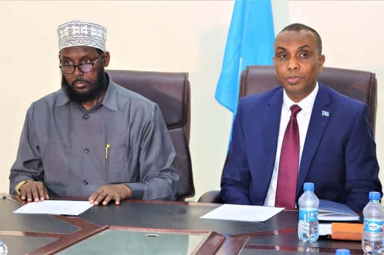 Ra'iisal wasaare Xamsa oo Qiray in Xajka noqday Isbaaro loo dhigto ...