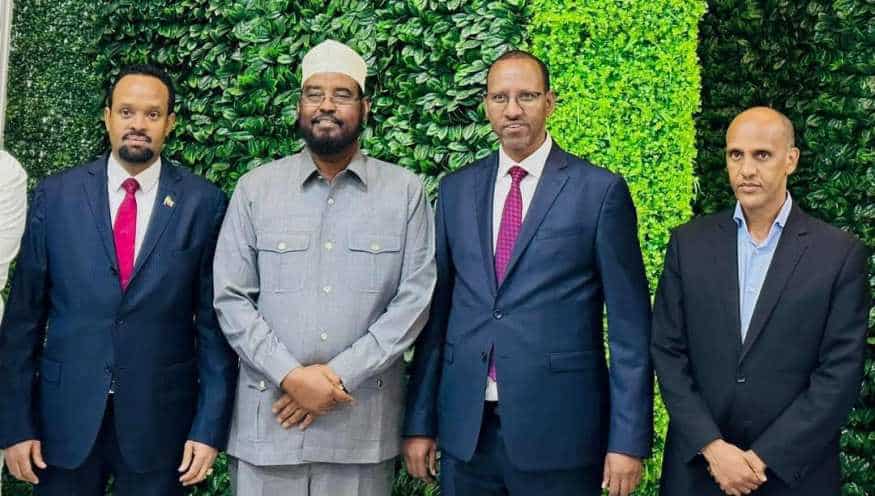 XOG: Axmed Madoobe oo Farmaajo kadib la heshiinaya Dowladda Itoobiya iyo Arrin ka dhalatay ...